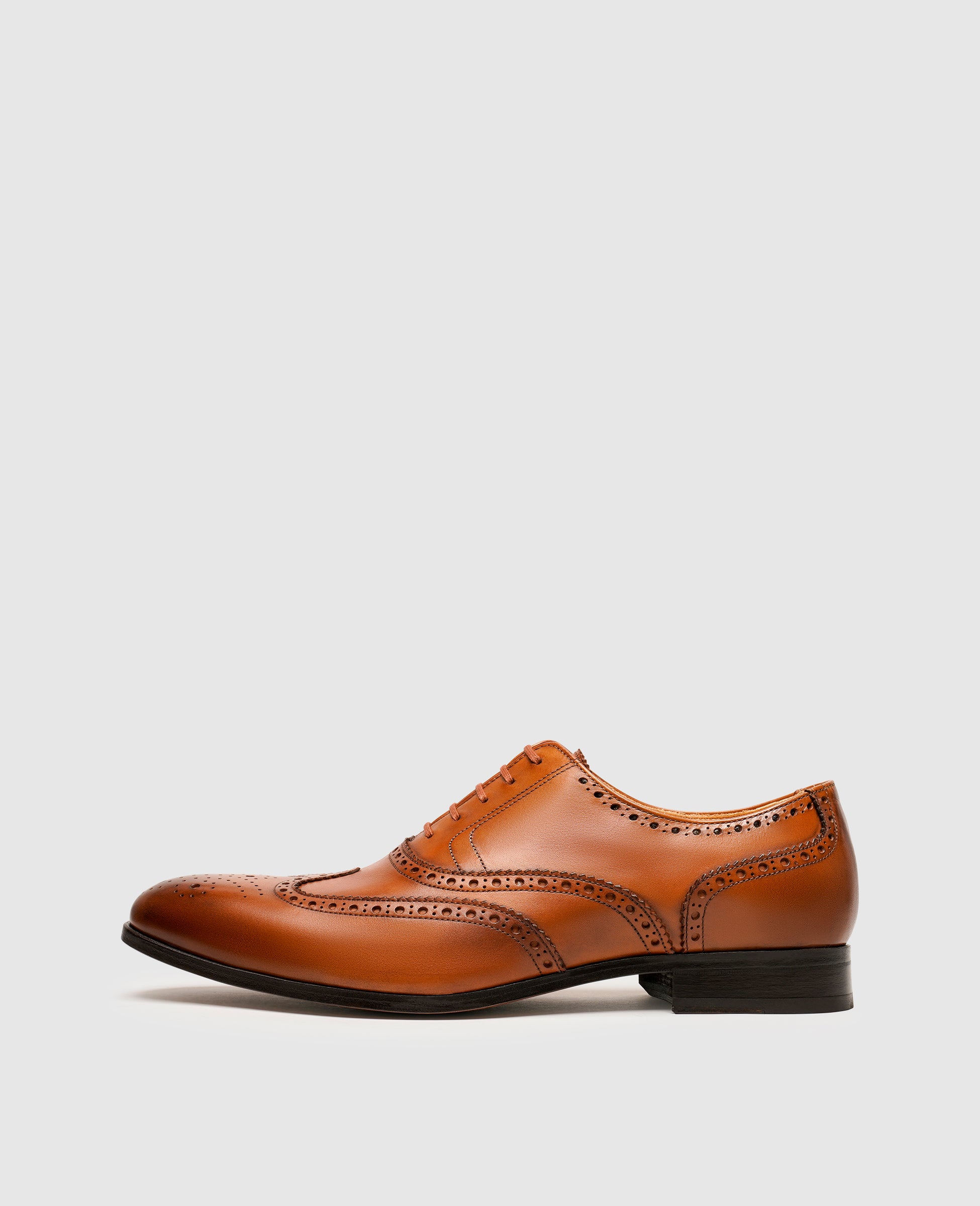 Classic full brogue Oxford men's shoes made of smooth leather | Shoepassion